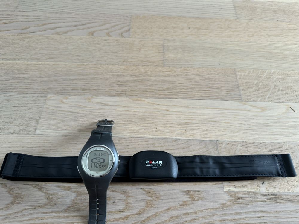 Polar Pulsmesser Uhr F11 mit Brustgurt (Gebraucht) in Brütten für CHF ...