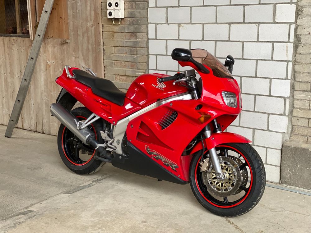 Honda VFR 750 RC36/2, Ab Service+MFK, Schnäppchen ab 1.FR (Gebraucht) in bern für CHF 1502 – nur ...