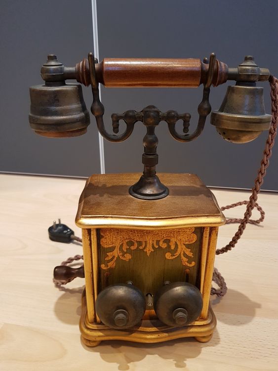 Telefon Antik, sehr dekorativ (Gebraucht) in Stallikon für CHF 140 ...