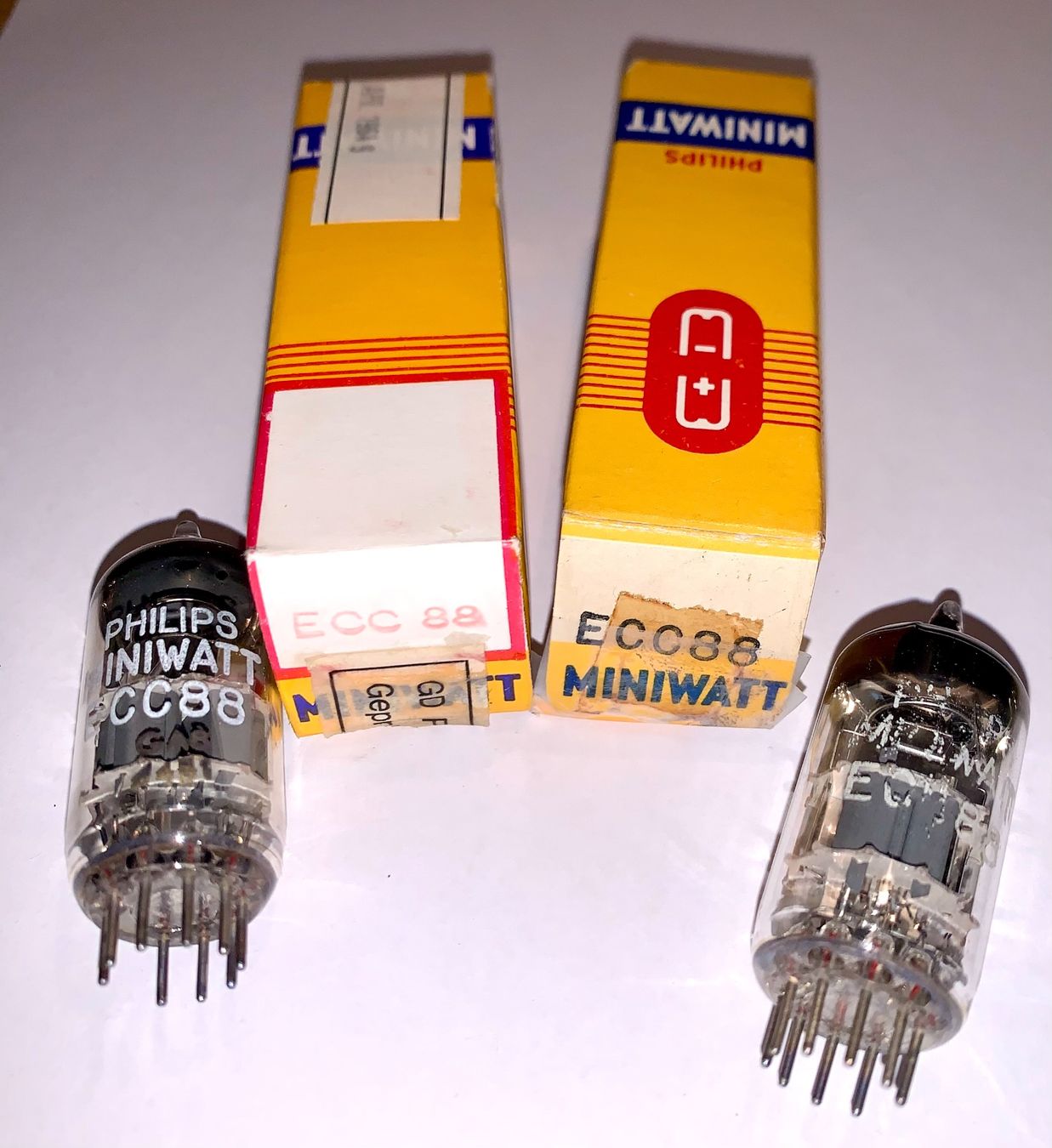2 Röhren / Radioröhren ECC88 (2fach-Triode), NOS, Philips (Neu (gemäss ...