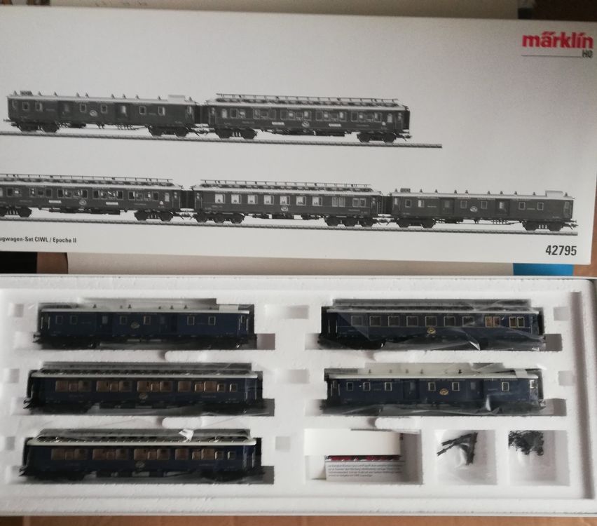 Märklin 42795 & 42796 CIWL Orient-Express Personenwagen-Set (Neu und originalverpackt) in Riehen ...