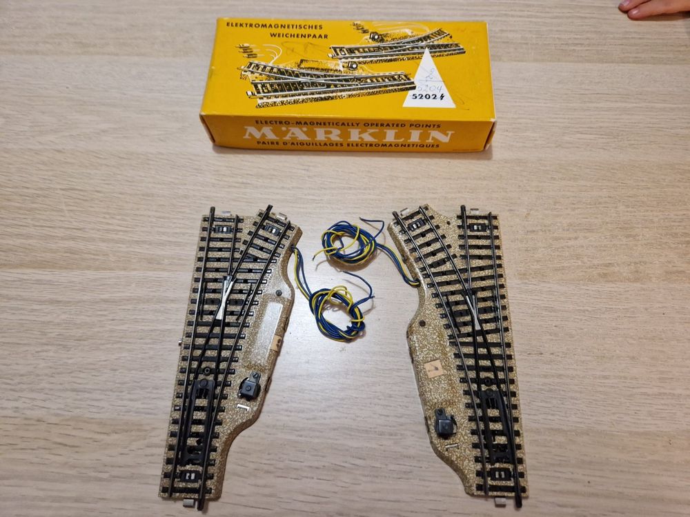 Märklin 5202 Weichenpaar M H0 (1) (Gebraucht) in St-Aubin-Sauges für CHF 24 – mit Lieferung auf ...