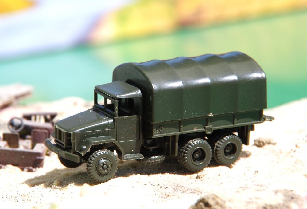 Roco Minitanks H0 LKW REO M35 Pritsche (Gebraucht) in Frauenfeld für ...