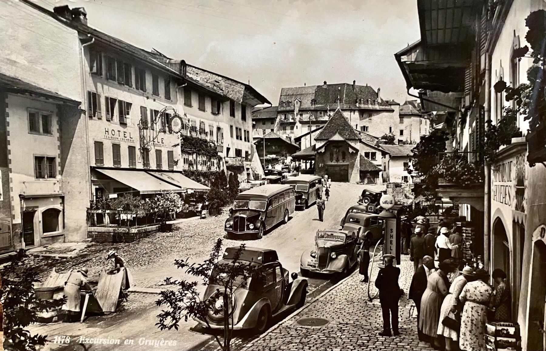 Excursion en Gruyères - Oldtimer Busse - Hotel Ville, Belebt (Gebraucht ...