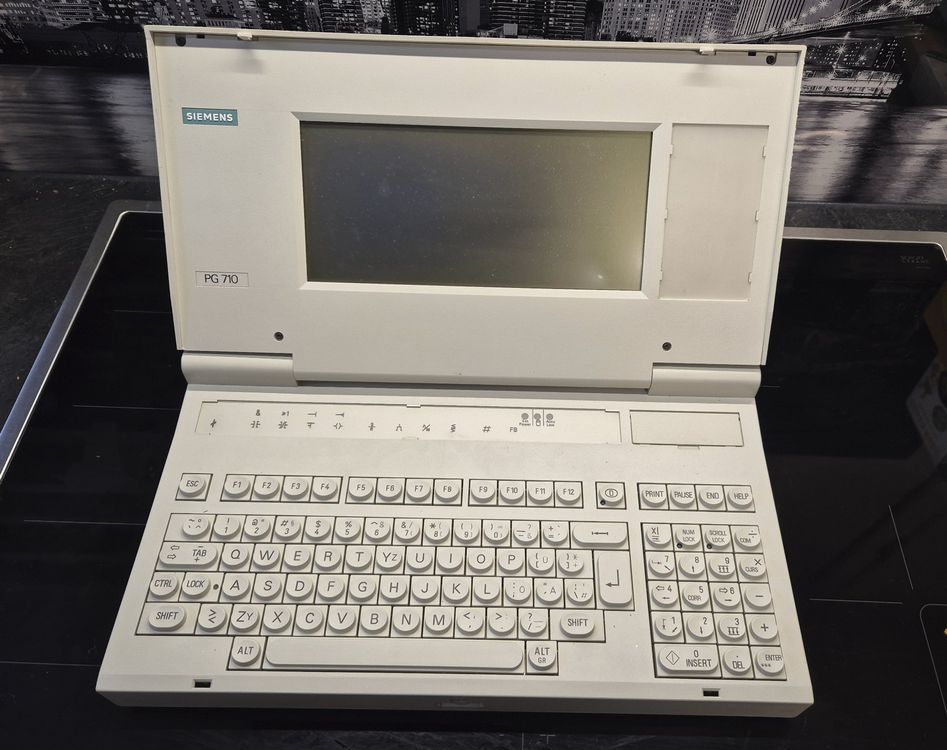 Siemens PG 710 Programmiergerät (Gebraucht) in Widnau für CHF 220 – mit Lieferung auf Ricardo kaufen