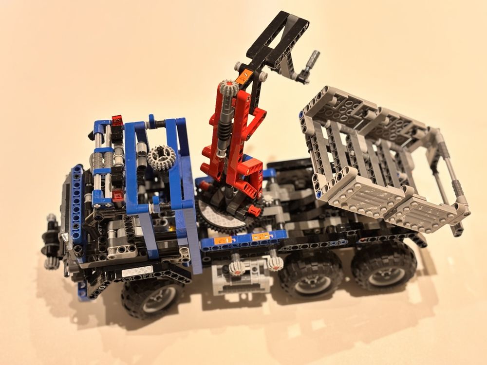 LEGO Technic Truck mit Kran 8273 - Viel Spass im Herbst! (Neu (gemäss ...