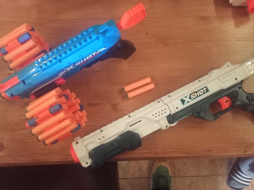 2 X-Shot Nerf Guns + Munition (Gebraucht) in Studen BE für CHF 12 – mit ...