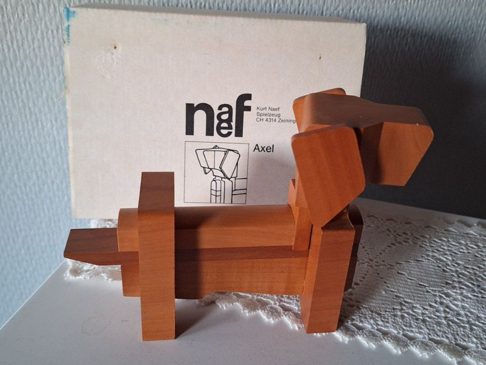 Naef "Axel" Holz Hund 1986 Design Jack Botermans +Kurt Naef (Gebraucht ...