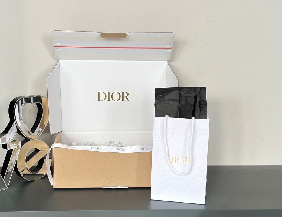 Dior Gift Bag, Ribbon, Tissue Paper (Gebraucht) in Diessenhofen für CHF ...