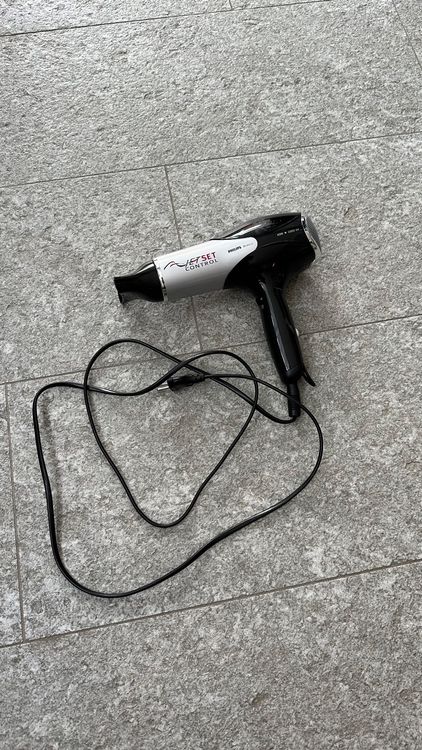 Philips Föhn (Gebraucht) in Davos Dorf für CHF 2 – mit Lieferung auf ...