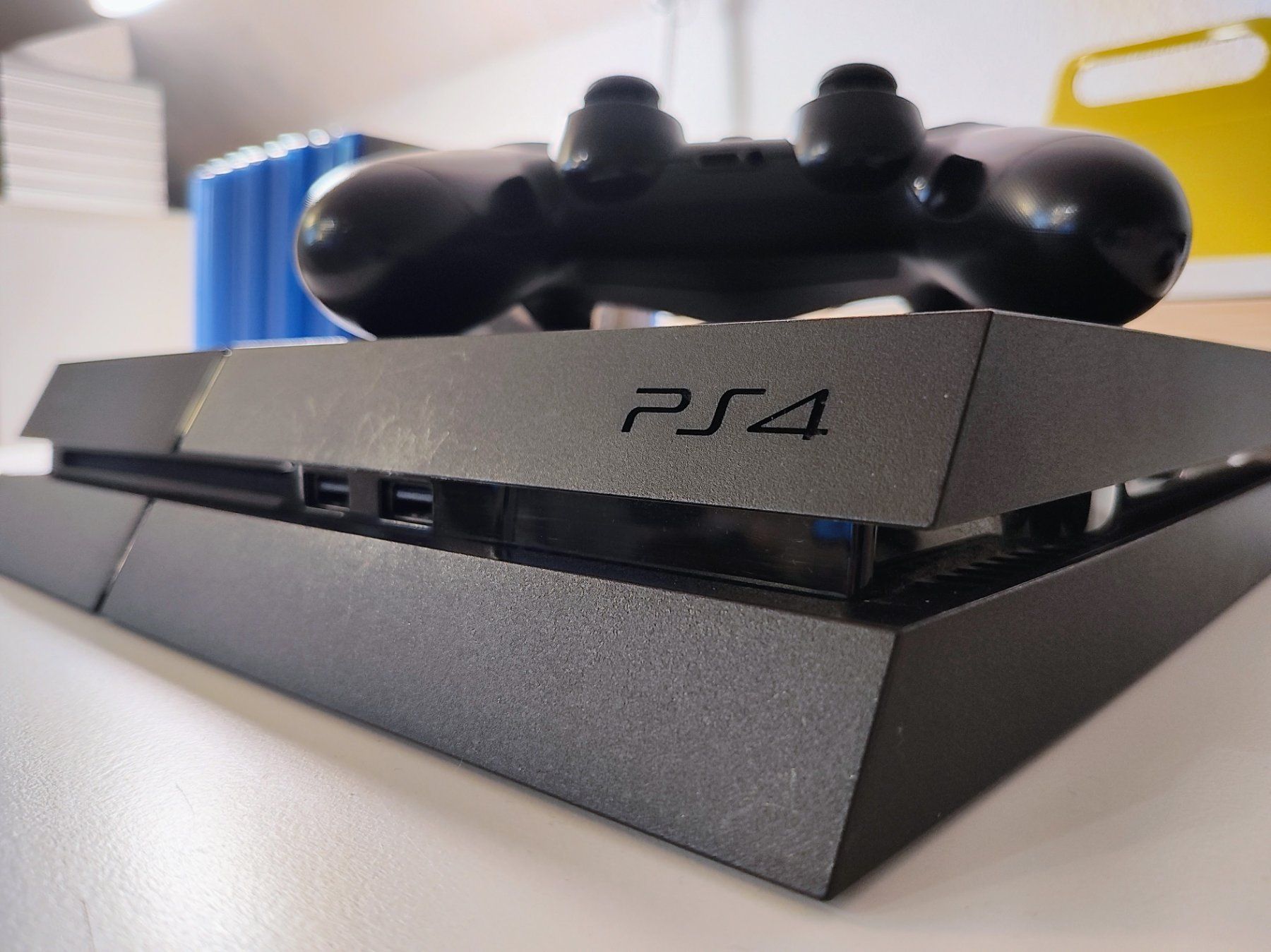 Playstation 4 (PS4) mit 8 Games und Controller (Gebraucht) in ...