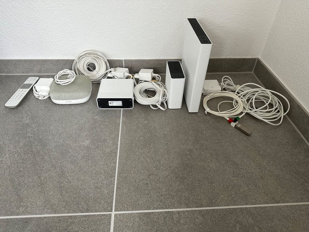 Swisscom Set Internet Box 3 / WLAN Box 2 / TV Box (Gebraucht) in für ...