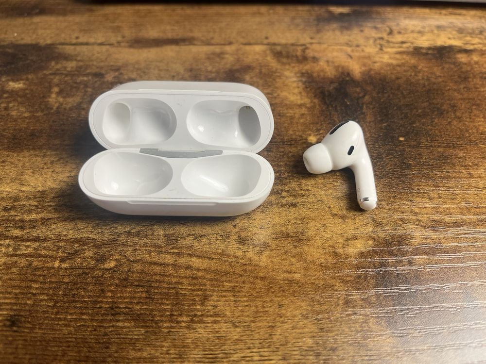 AirPods Pro (1st Gen.) - Case und rechter AirPod (Gebraucht) in Zürich ...