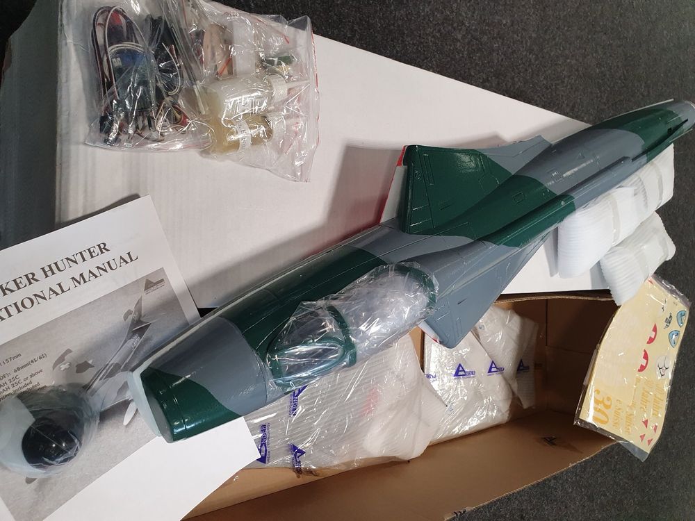 Lander Hawker Hunter 70mm EDF Jet 4-6S w / Retracts & Flaps (Neu und ...