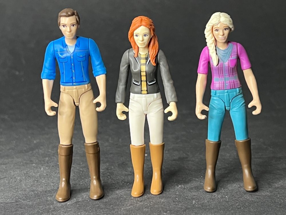 3 Schleich Figuren Reiter Reiterinnen beweglich (Gebraucht) in für CHF ...
