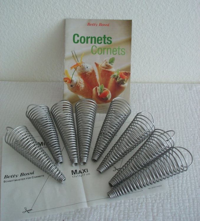 Cornet-Formen 8 Stück Inkl. Schnittmuster und Rezeptbüchlein (Gebraucht ...