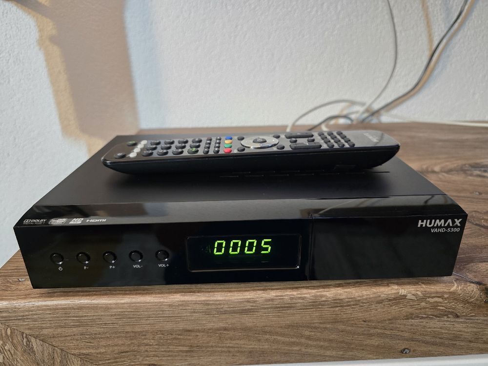 Humax VAHD-5300 HD Sat Receiver (Gebraucht) in Grächen für CHF 50 – mit ...