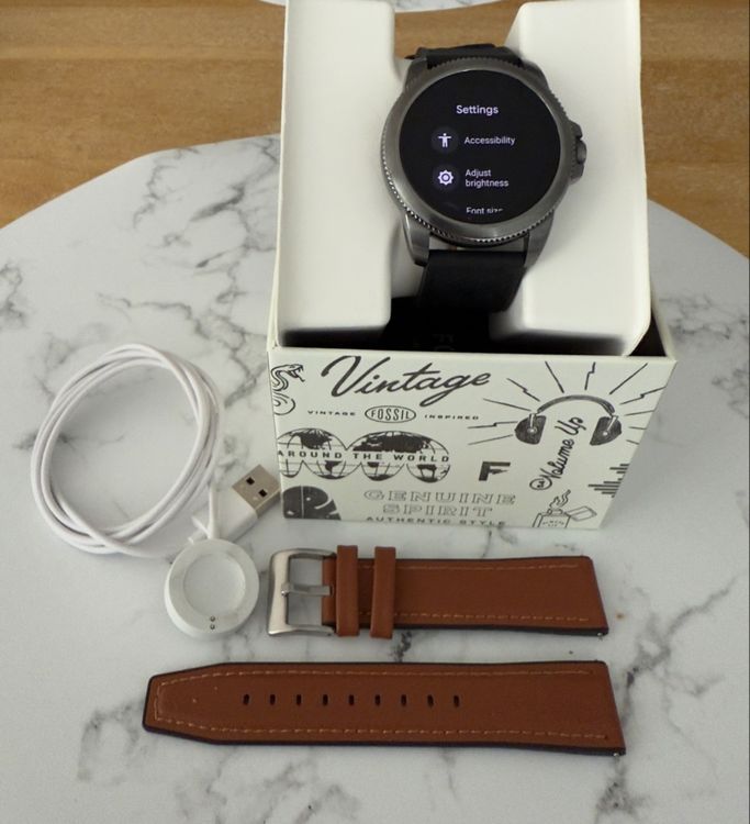 Fossil Gen5 DW11F2 Smartwatch (Gebraucht) in Zizers für CHF 9 – mit ...