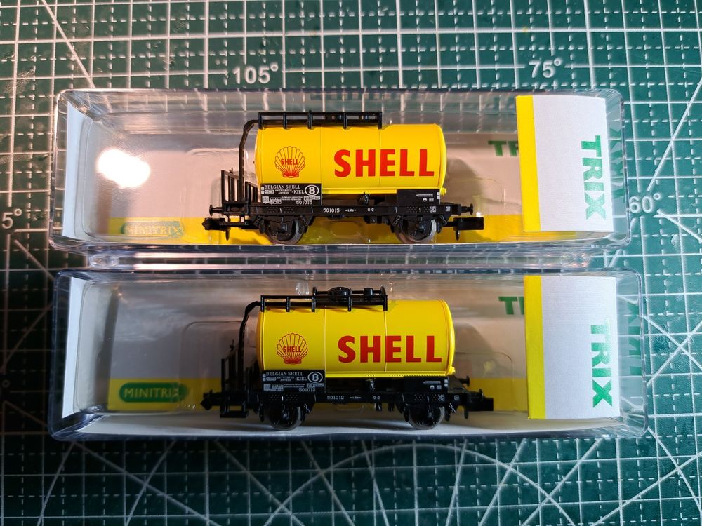Minitrix, 2 Tankwagen Shell | Kaufen auf Ricardo