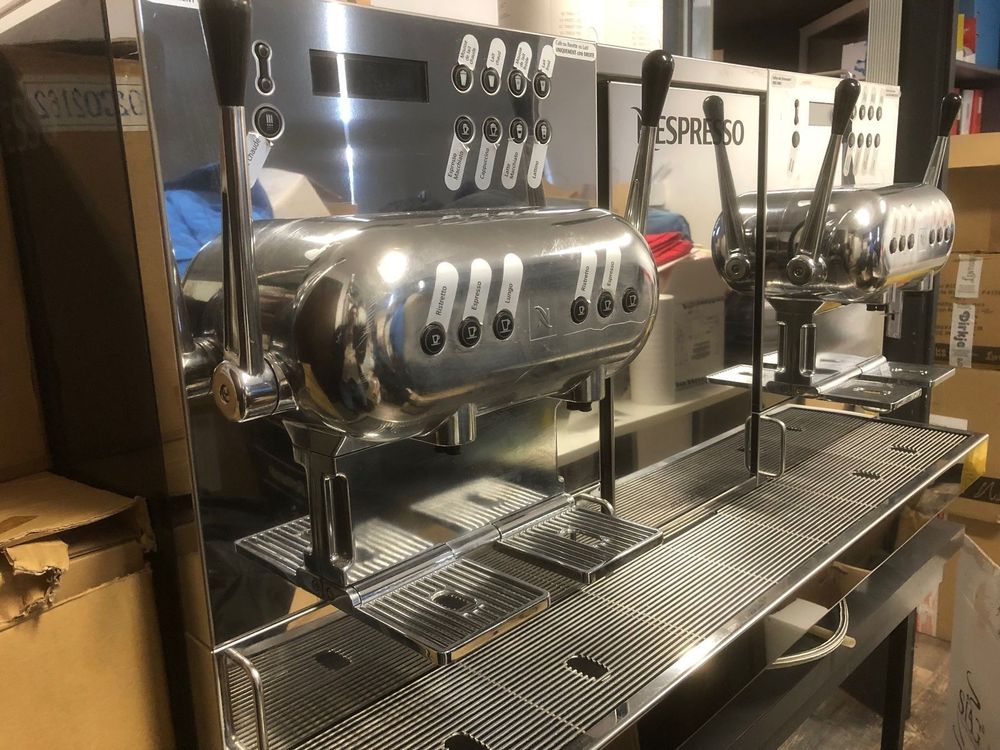 Nespresso machine a café Aguila (Gebraucht) in Biel/Bienne für CHF 590 ...