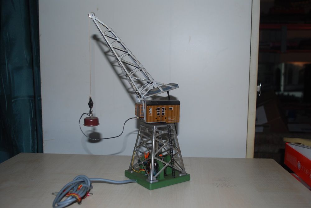 Märklin 7051 Ferngesteuerter Drehkrahn mit Hebemagnet H0 (Gebraucht) in ...