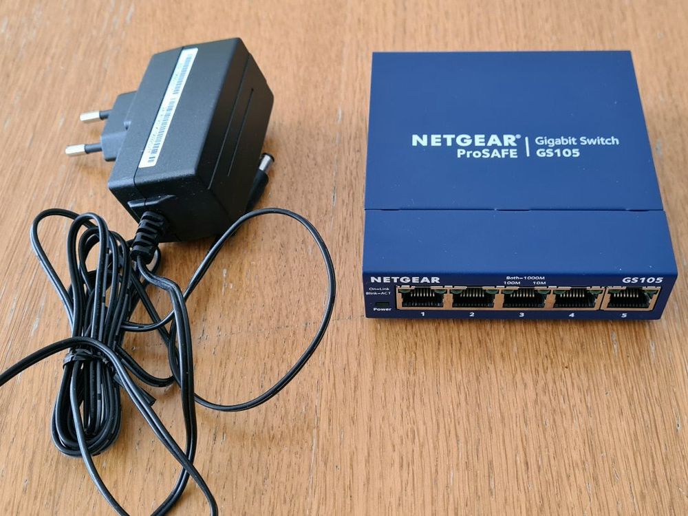 Netgear ProSAFE GS105 5-Port Gigabit Netz Switch | Kaufen auf Ricardo Netgear ProSAFE GS105 5-Port Gigabit Netz Switch | Kaufen auf Ricardo