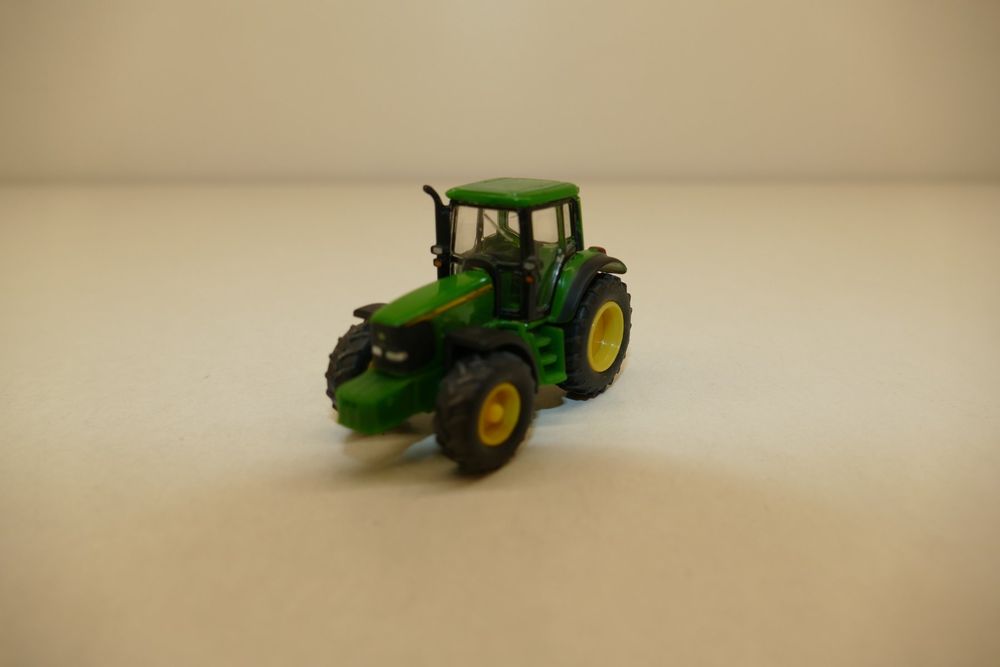 Siku Metallmodel 1:87: John Deere 6920 S Traktor (Neu (gemäss ...