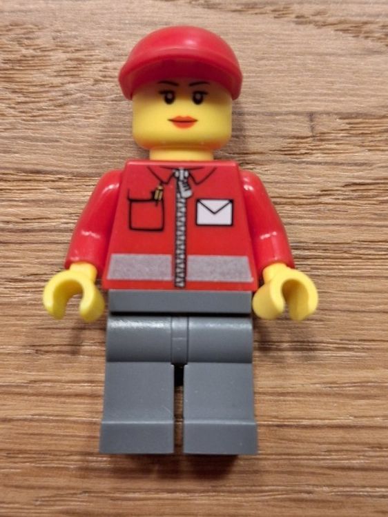 LEGO® CITY Minifigur Post Women/ Post Office | Kaufen auf Ricardo