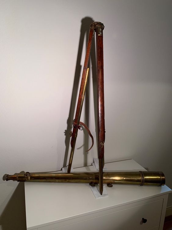 Fernrohr Messing mit Stativ antik (Gebraucht) in Schüpfheim für CHF 100 – mit Lieferung auf ...