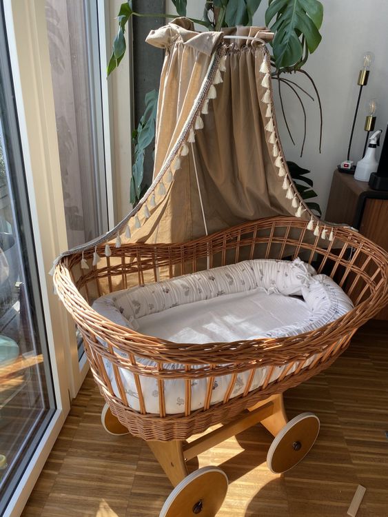 Stubenwagen auf Rädern (Gebraucht) in Winterthur für CHF 1 – nur Abholung auf Ricardo kaufen