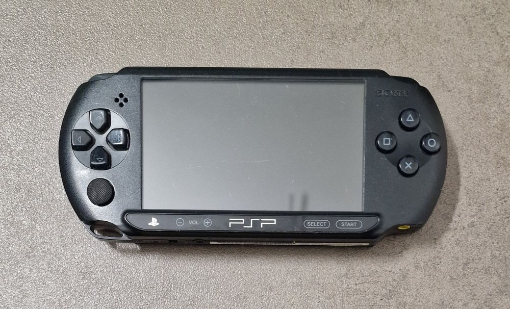 PSP Street / PSP E1004 - schnelle Lieferung! (Gebraucht) in Pratteln ...