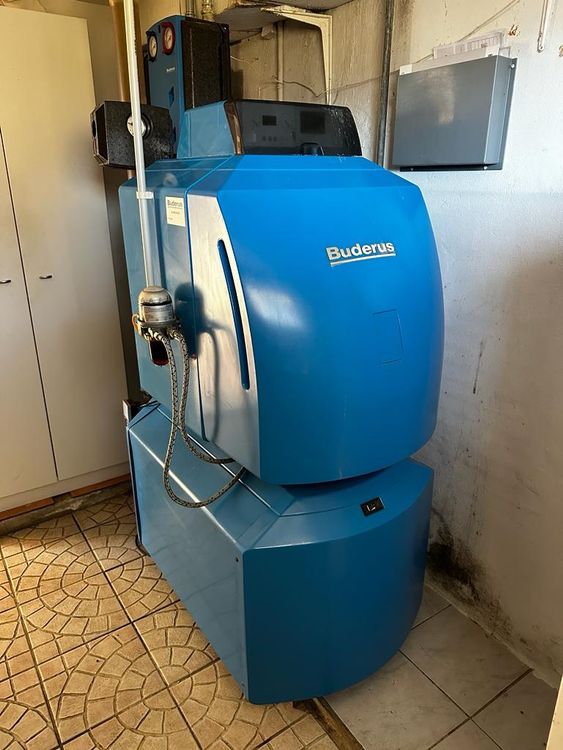 BUDERUS Ölheizung Logano Plus GB 125-22kW inkl. Boiler 160lt (Gebraucht ...
