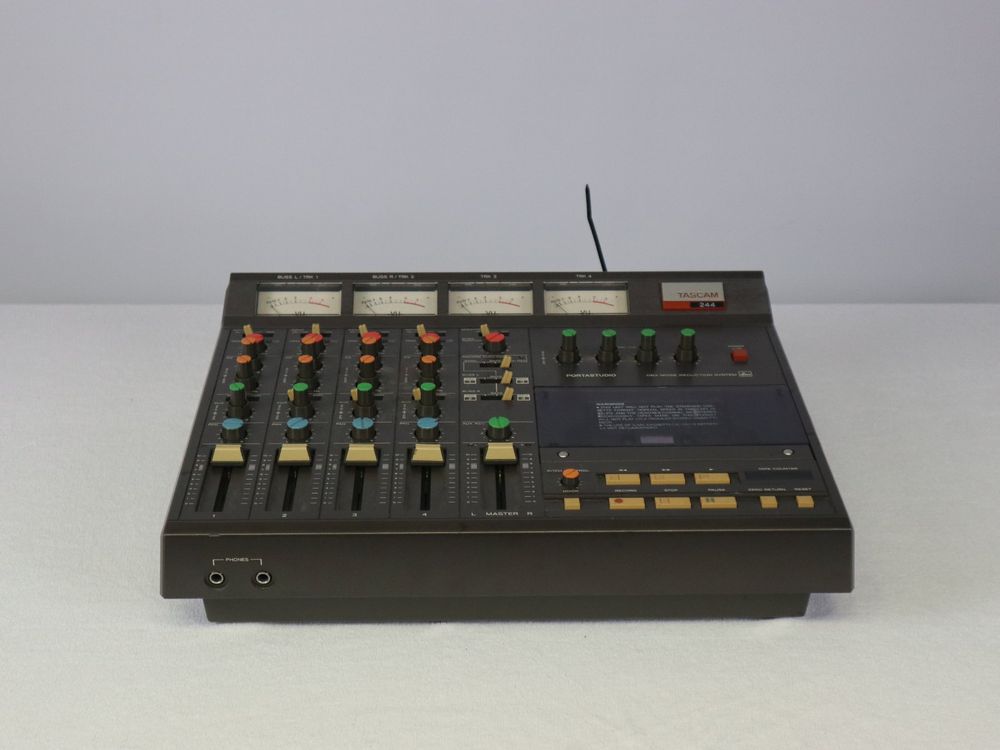 TASCAM 244 Portastudio 4-Spur-Kassettenrecorder (Defekt) in Reinach BL ...