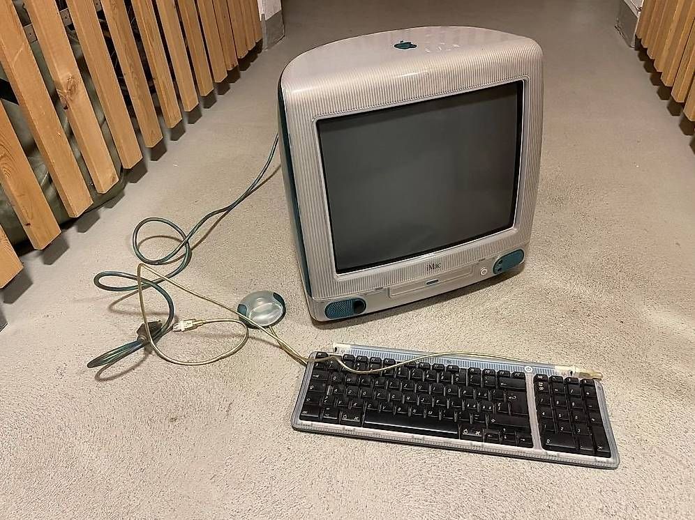 Apple iMac (1. Generation) (Gebraucht) in St. Gallen für CHF 650 – nur ...