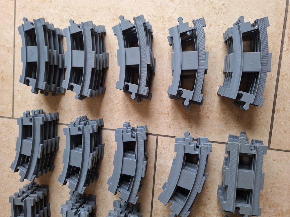 Lego Duplo 75 Schienen, Weichen, Übergang (Gebraucht) in für CHF 80 – mit Lieferung auf Ricardo ...