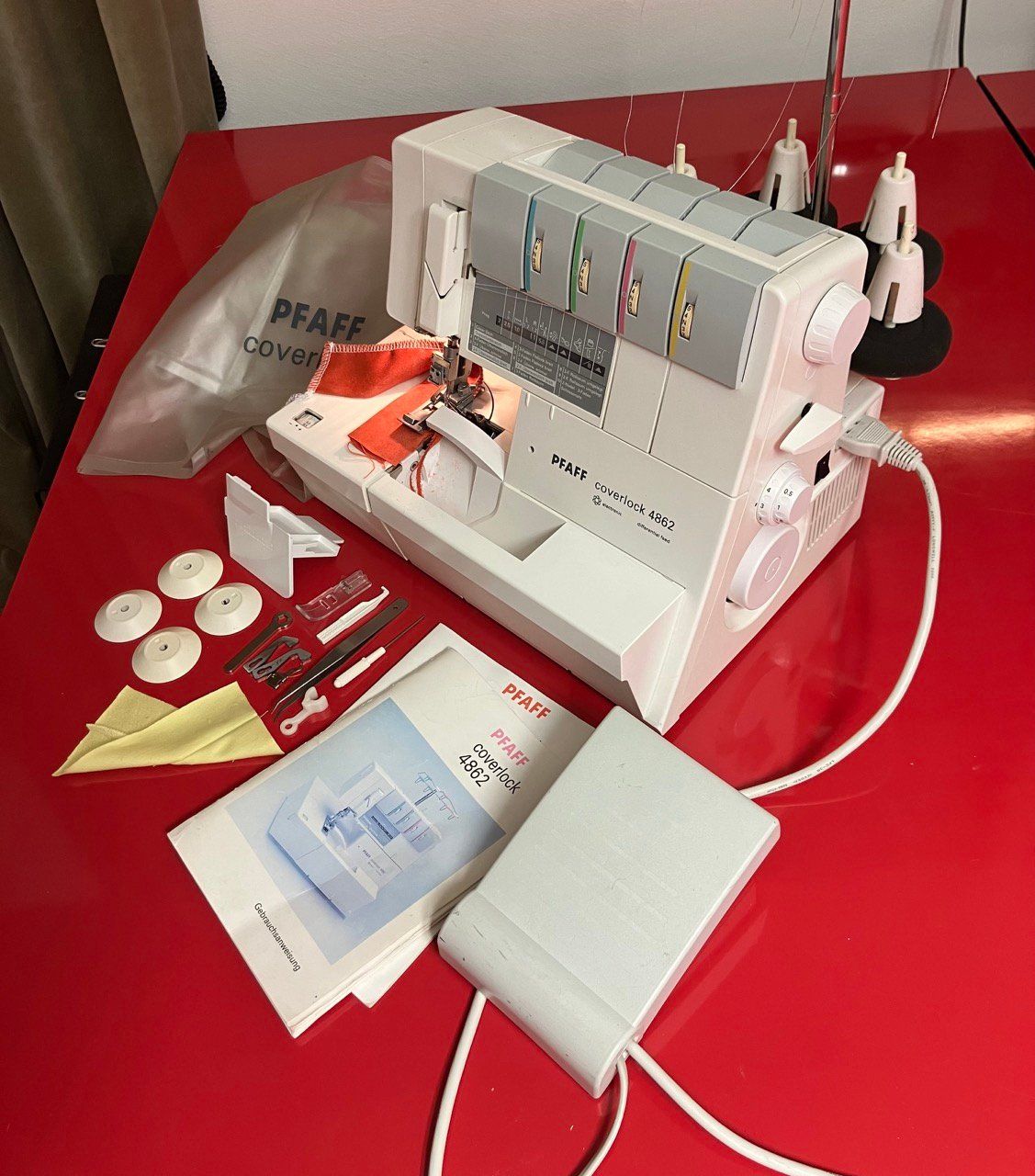 Overlock Pfaff 4862 Nähmaschine (Gebraucht) in Dübendorf für CHF 195 ...