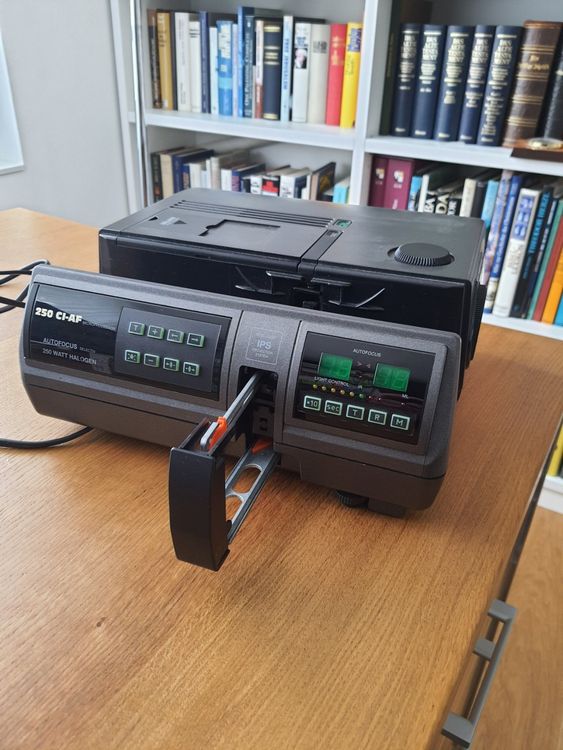 Diaprojektor Braun Paximat, Multimag 250CI - AG (Gebraucht) in Reinach ...