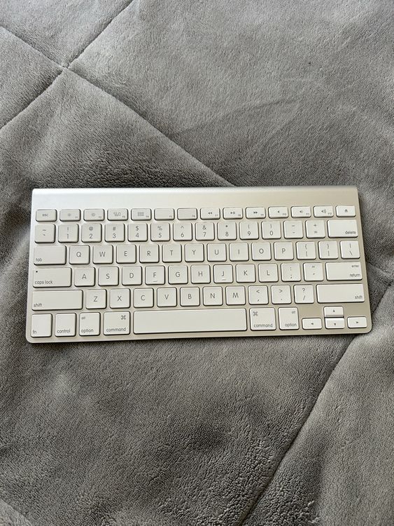 Apple Magic Keyboard - US Layout - Excellent Condition (Neu (gemäss ...
