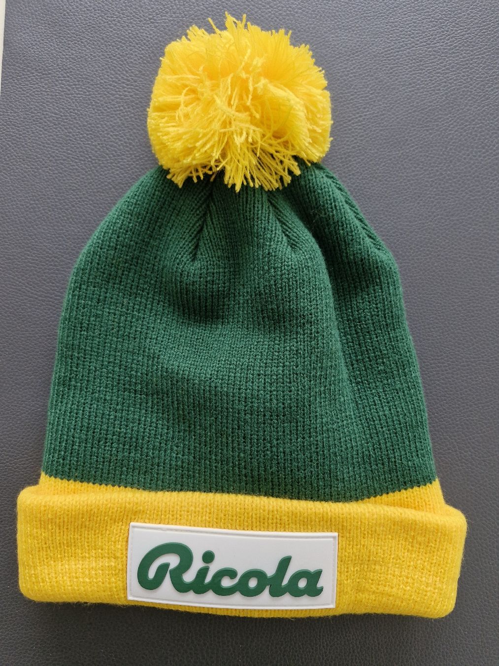 Original Ricola Mütze mit Bommel, Neu! Top Zustand! (Neu (gemäss ...