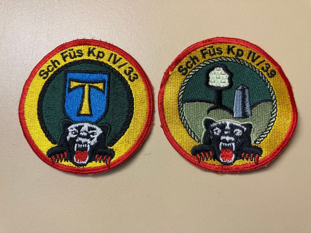 2 Badges: Sch Füs Kp 33+39 - Schweizer Armee | Kaufen auf Ricardo