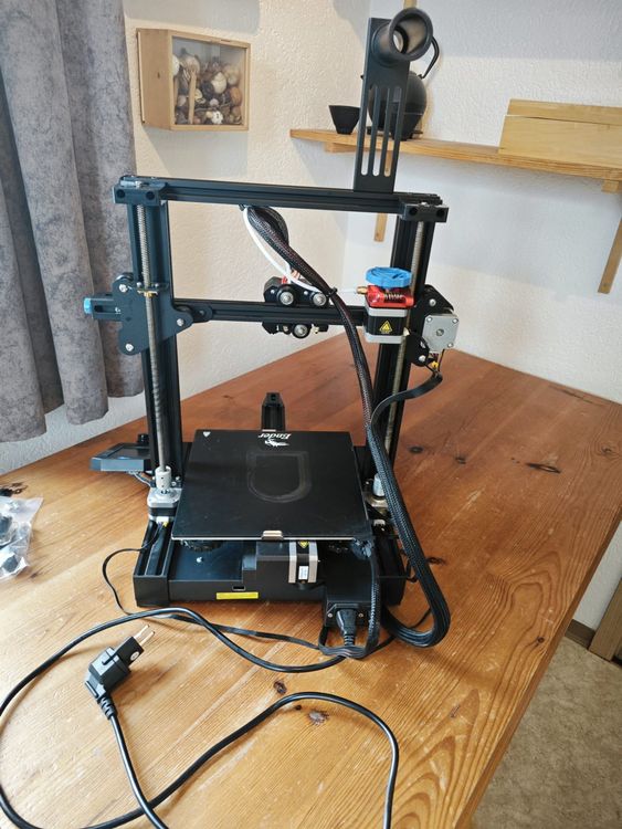 3D Drucker Creality Ender-3 V2, inkl. neuer Druckplatte (Gebraucht) in Kümmertshausen für CHF ...