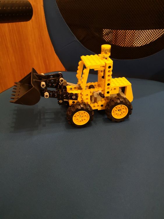 Lego 8828 Front- End Loader (Gebraucht) in Bremgarten AG für CHF 19 ...