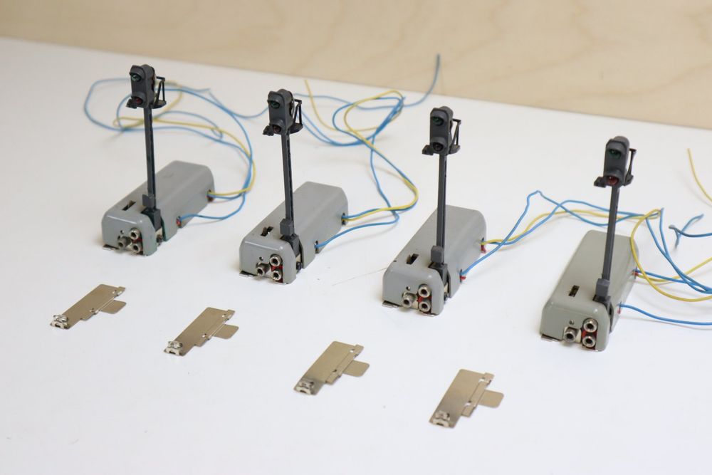 Märklin 4 x Lichtsignal 7188 - H0 | Kaufen auf Ricardo