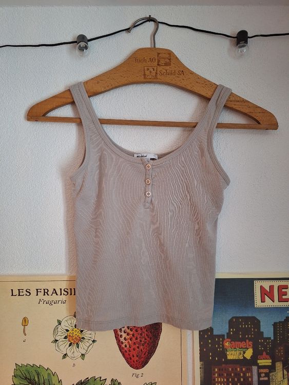 Beige Subdued Top🍄‍🟫 (Gebraucht) in Farvagny-le-Grand für CHF 5 – mit ...