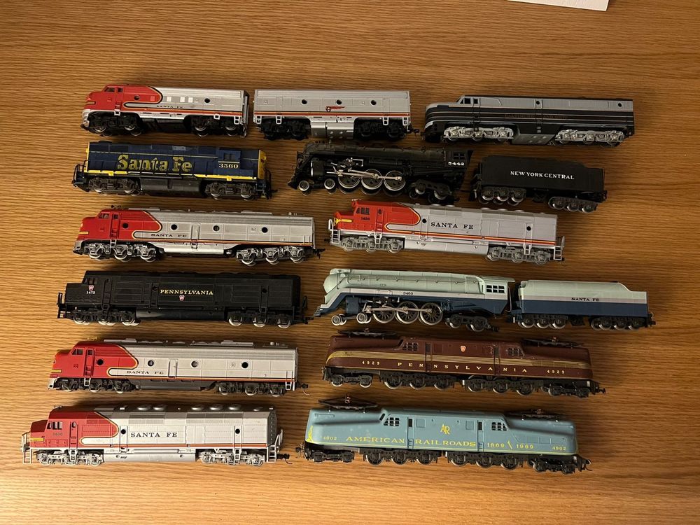 Amerikanische Loks 12 stück (Defekt) in Alpnach für CHF 135 – mit ...