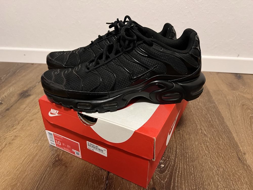 Nike Air Max Plus TN - triple black 44/US10 (Gebraucht) in Brügg BE für ...