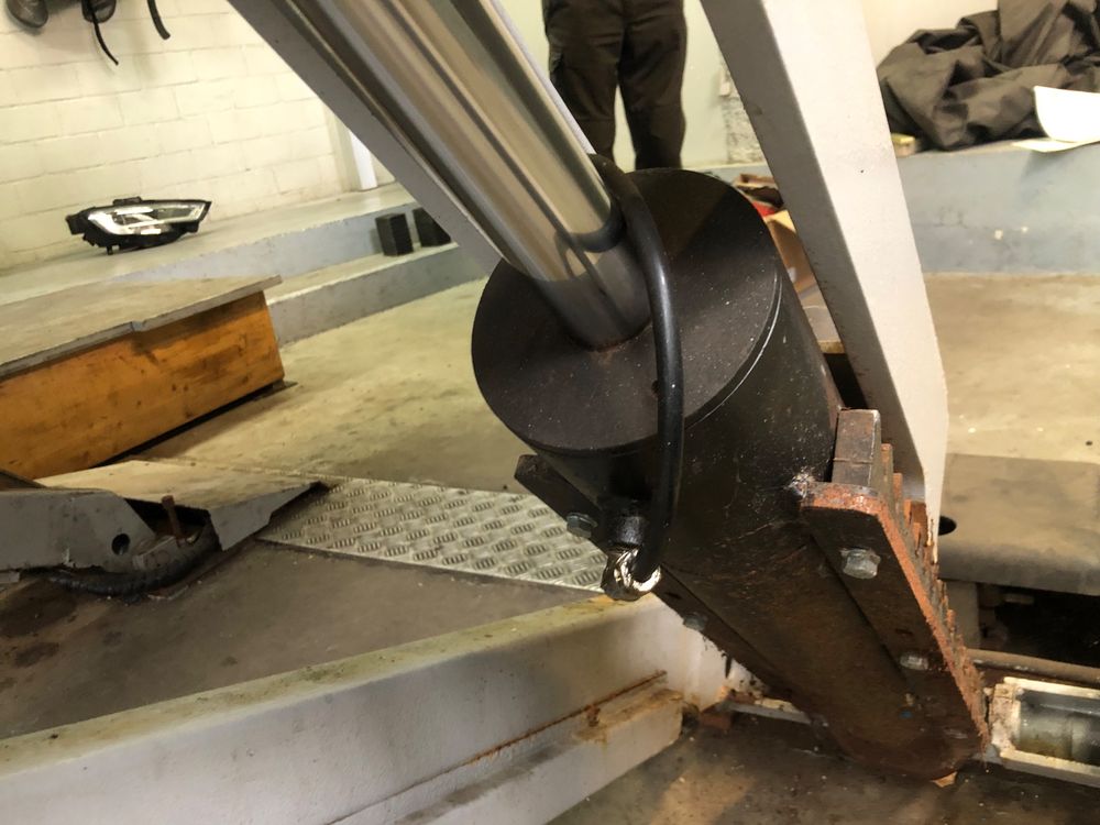 Scherenhebebühne Ravaglioli RAV640.2Si Autolift Radfreiheber (Gebraucht) in Zwingen für CHF 1451 ...