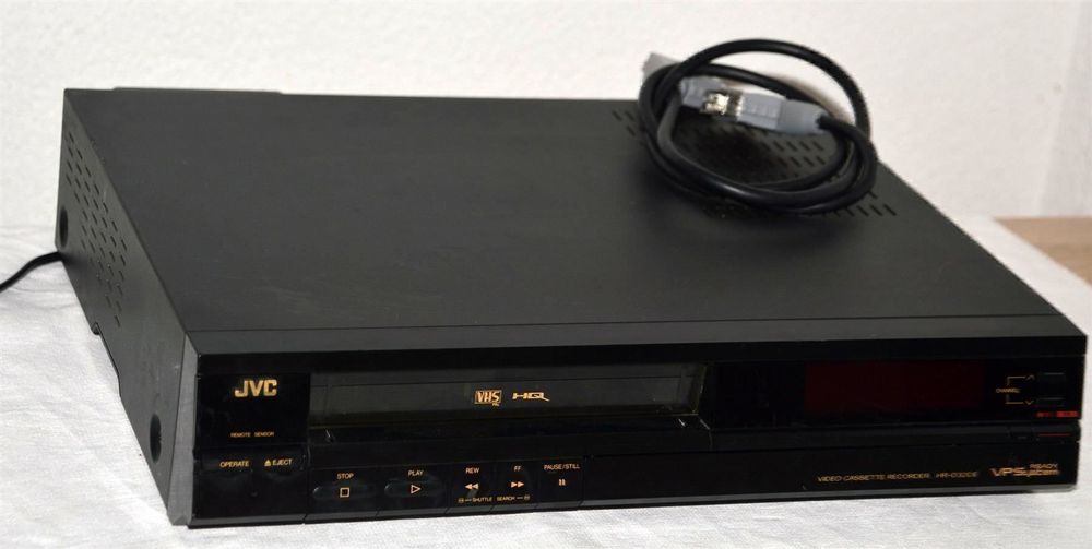 Videorecorder VHS JVC HR-D320E magnétoscope (Gebraucht) in Collonges für CHF 60 – mit Lieferung ...