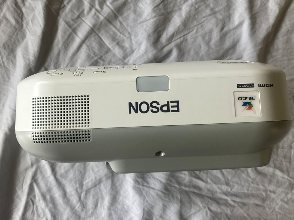 Epson EB-485W – professioneller Ultrakurzdistanz-Projektor | Kaufen auf Ricardo