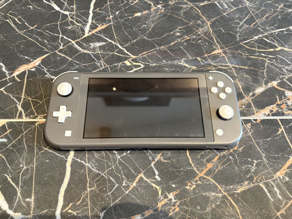 Nintendo Switch Lite grise (D'occasion) à Yvonand pour CHF 115 ...